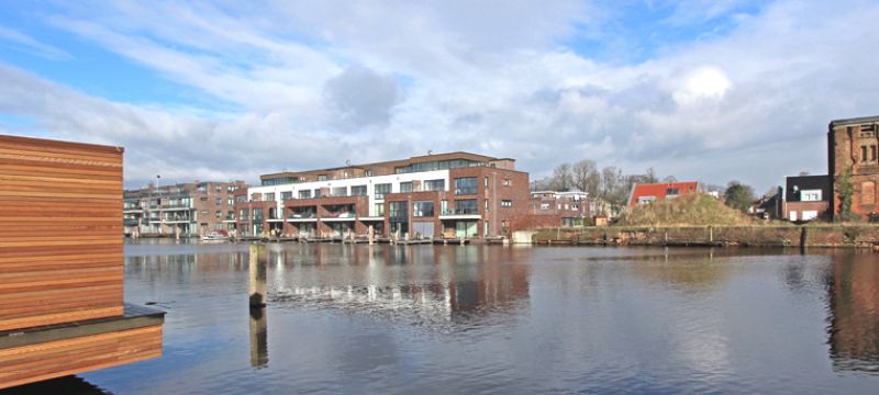 Yachthäuser am Neuen Delft in Emden